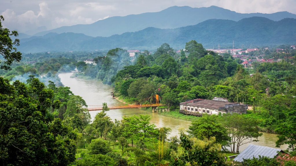 Things to Do in Vang Vieng – Top Caving, Kayaking and Hot Air ...